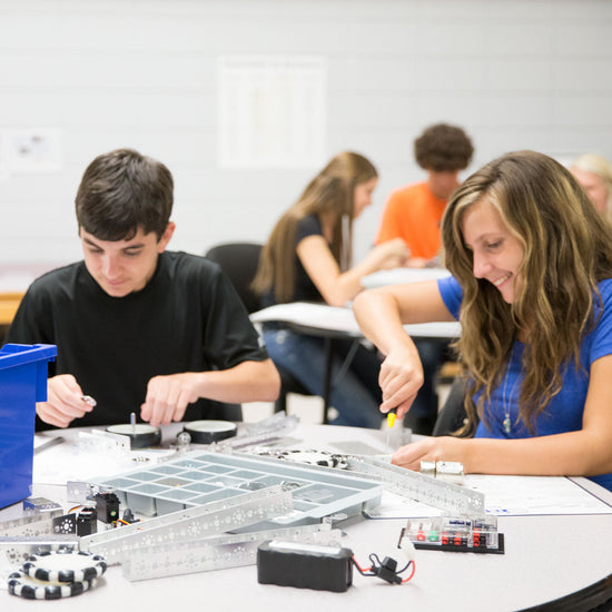 Build Programmable Robots With the TETRIX® MAX Set