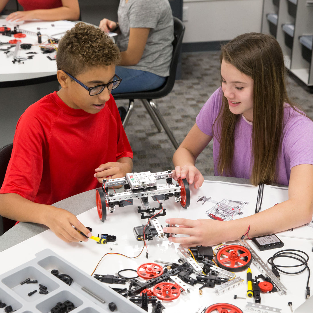 Build Classroom Robots With the TETRIX PRIME Programmable Set