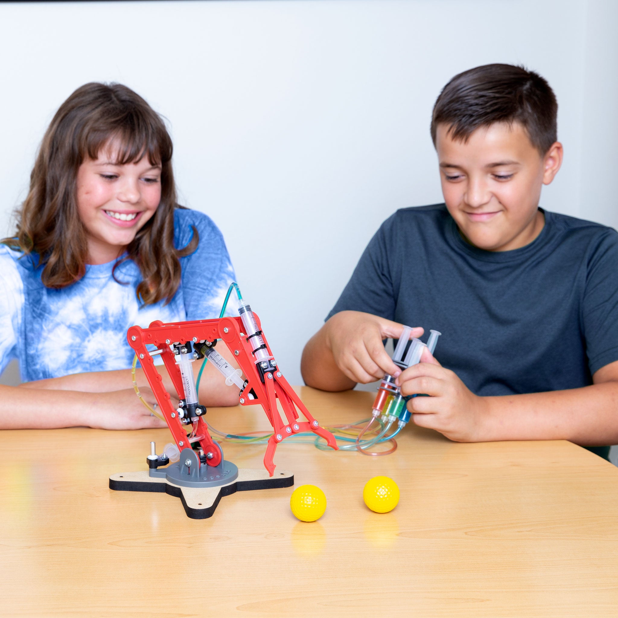 T-Bot® Hydraulic Arm Kit | Pitsco Education